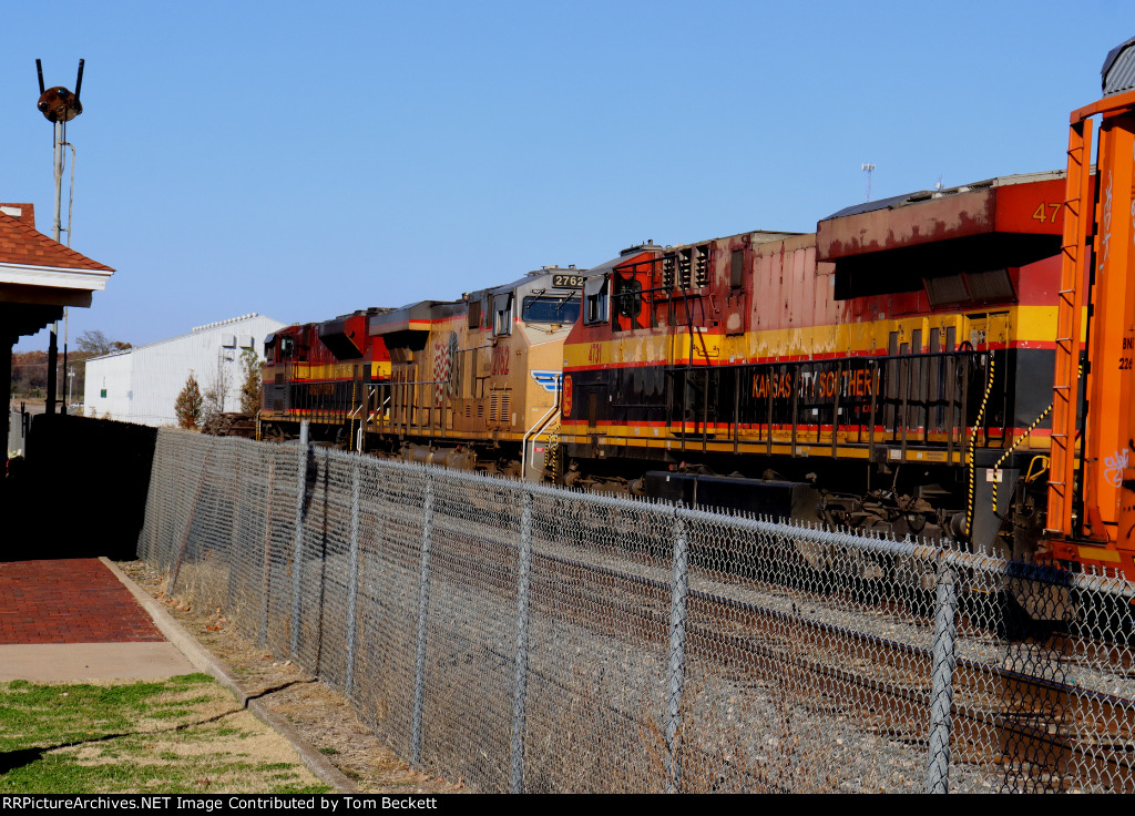 Northbound to a meet.